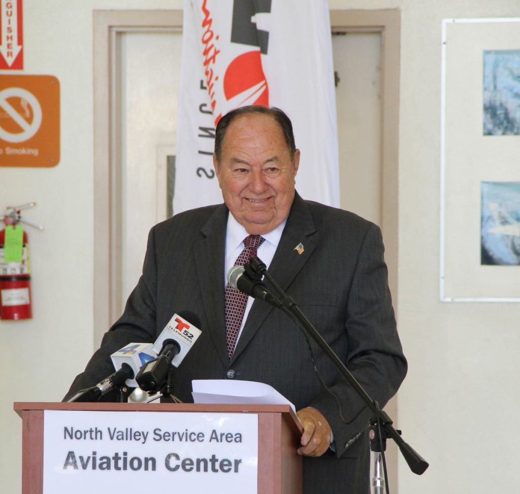LEGENDARY PILOT CLAY LACY DONATES ICONIC BUSINESS JETS TO LOS ANGELES ...